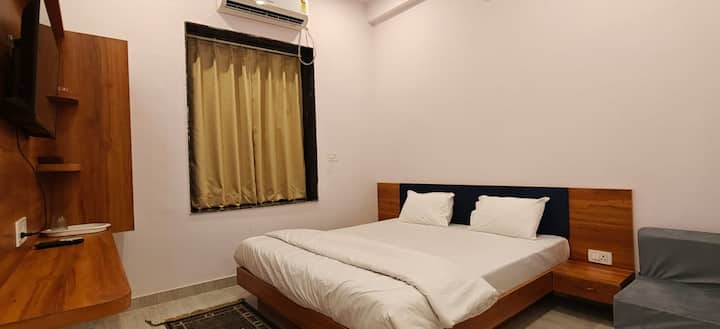 Trinetra Residency (1 Room)new - Varanasi