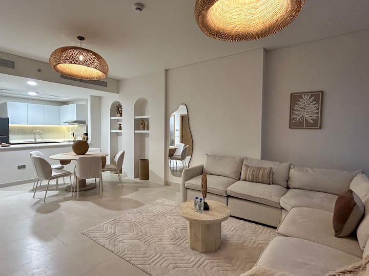 Your Stylish 1 Bhk Retreat In Radiant Viewz 1 - Abu Dhabi