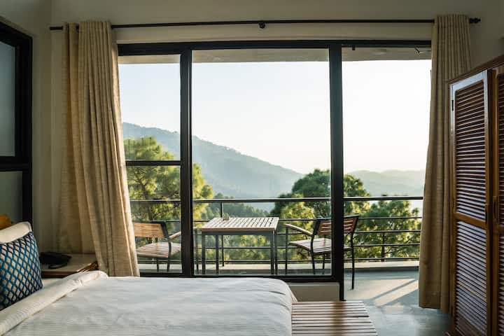 Pine Forest Room With Balcony - Blusalzz Lansdowne - Jim Corbett National Park