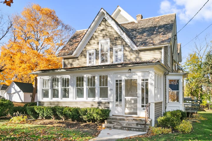 Warm & Cheerful 5 Bed Libertyville Getaway Near Dt - Lake Forest, IL