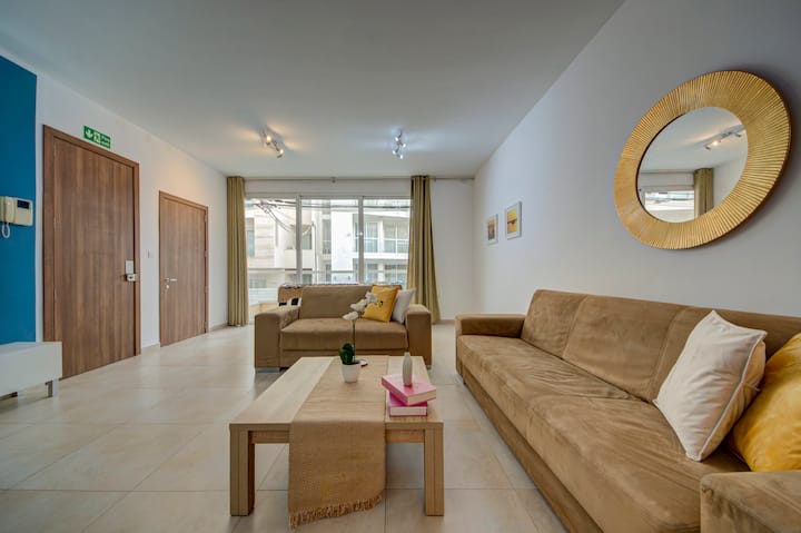 Ortigia Collection / Upper Suite / Stjulians - Malta