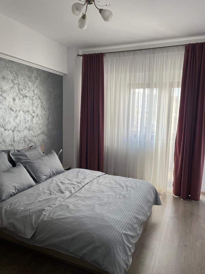 Apartament 2camere Situat Pe Bulevard - Ramnicu Valcea