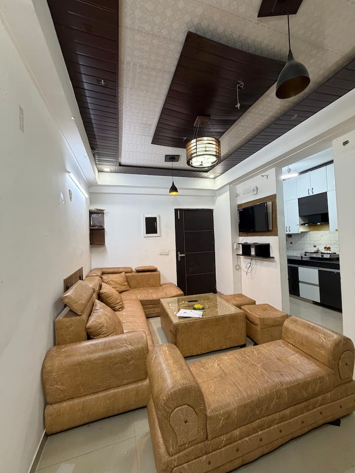 2bhk Luxurious Flat In The Heart Of Ghaziabad - Ghaziabad