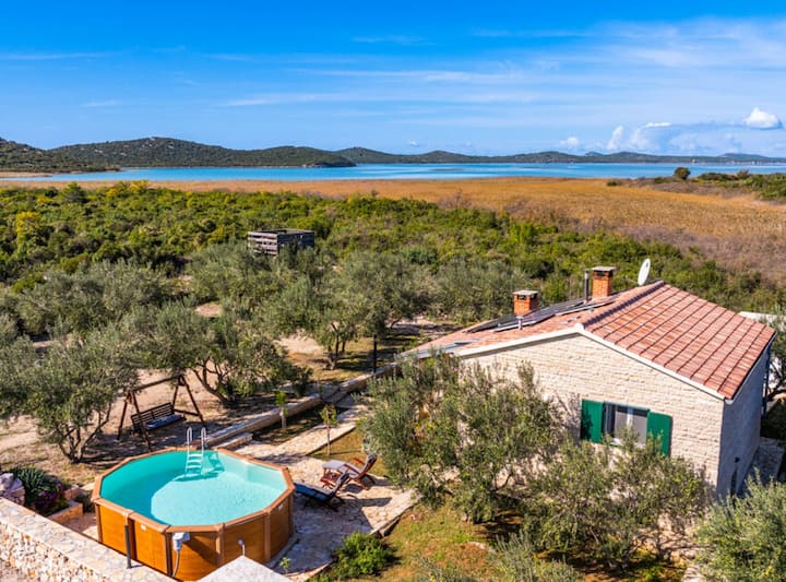 Holiday Home Pigmy Cormoran 1 Bedroom Terrace Pool - Pirovac