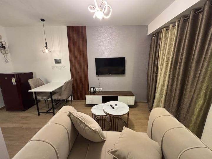 5 Mins From Airport Clean Stylish Studio - 