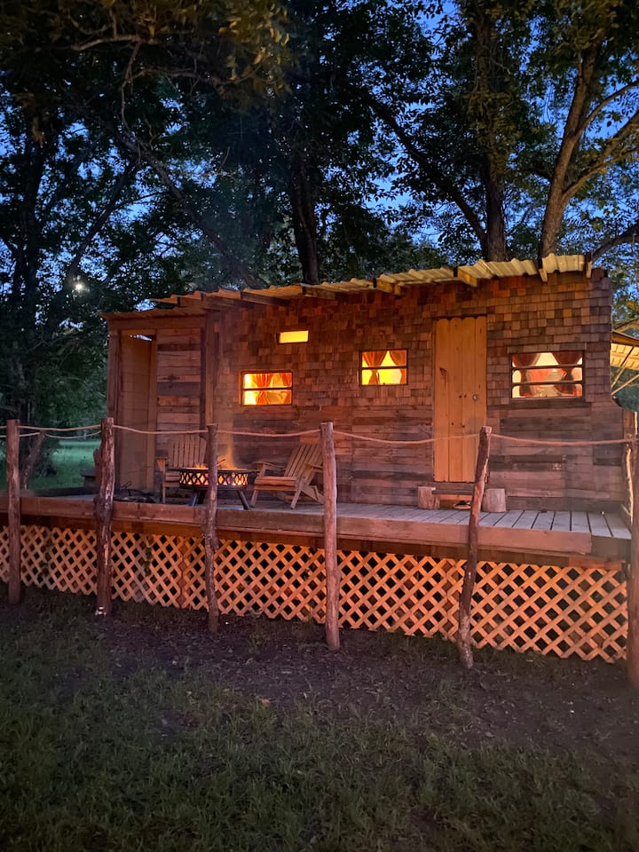 Pecan Grove Cabin - Huntsville, TX
