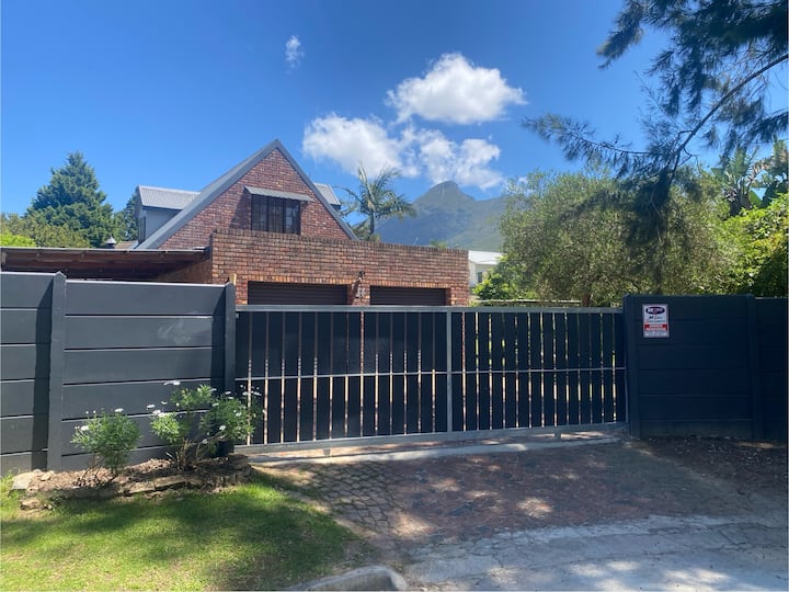 Private Home | Garden Retreat - George - George