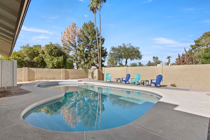~Central 4br Tempe Oasis W/ Pool & Fireplace~ - Chandler