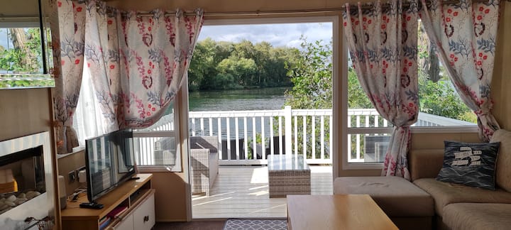 Tattershall Lakes Caravan - Woodhall Spa