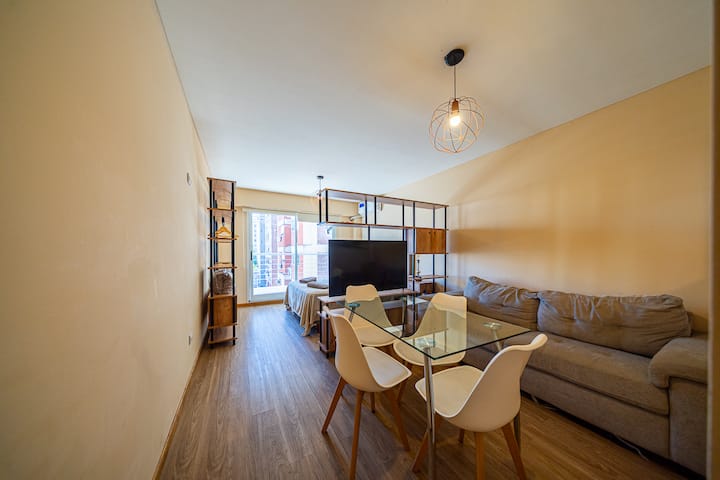 Comodo Depto. Totalmente Equipado - Rosario