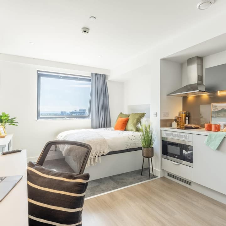 True Student - Manchester