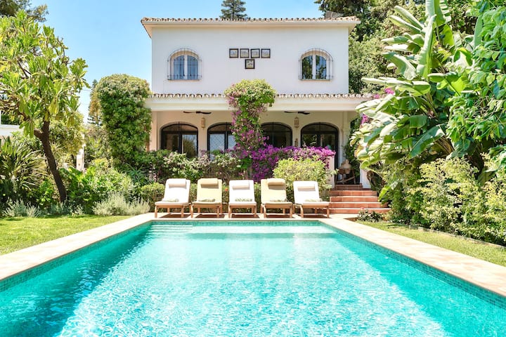 Private Garden, Heated Pool, 15 Min Walk Puertob - Costa del Sol