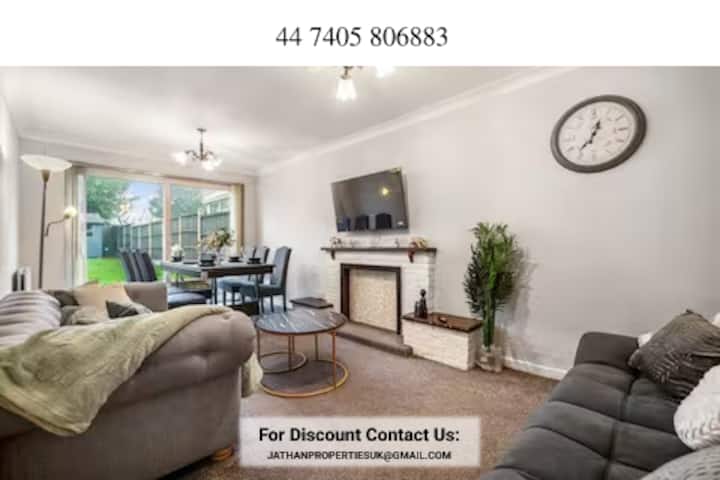 Spacious 4br/sleeps 8/solihul Hospital/nec/jlr/hs2 - Birmingham