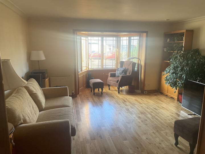 Bright, Spacious House - Edinburgh