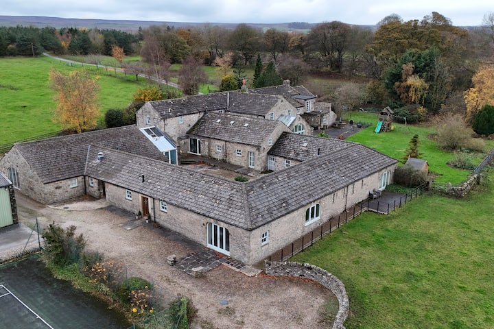Lux Barn -Hot Tub, Views, Pool, Sauna, Tenniscourt - Barnard Castle