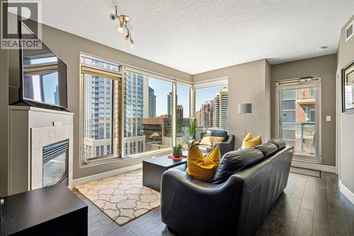 Stunning Dt Views, 1br Downtown, Sunny And Bright. - Calgary
