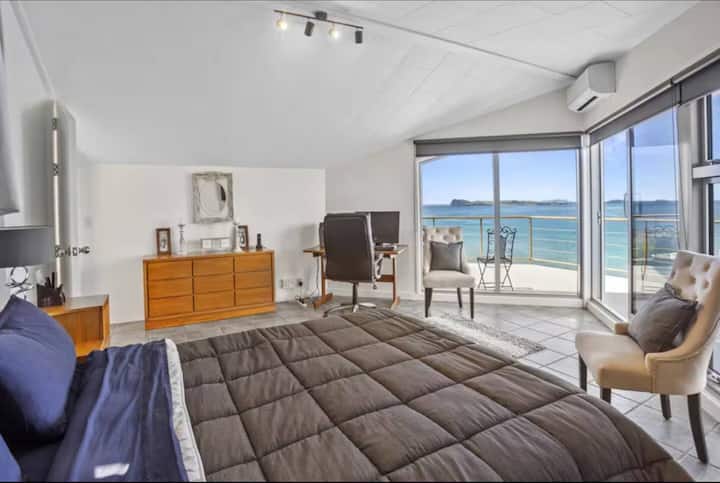 Stunning Coastal Escape With Breathtaking Views! - Pauanui