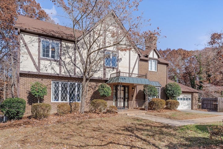 642b) 5 Bedrooms | Game Room | Pool | Forest Views - High Point