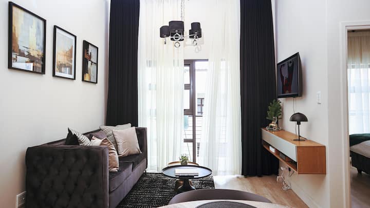 Sleek 2-bedroom, 2 Full Bath Flat In Rivonia - Sandton