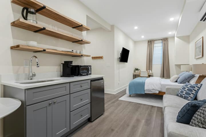 Private Entry Suite New W/ Kitchenette & Workspace - Stamford, CT