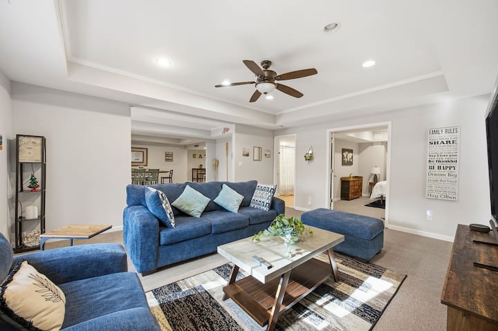 Lake Lanier Nature Retreat •Pet Friendly, Sleeps 5 - Cumming, GA