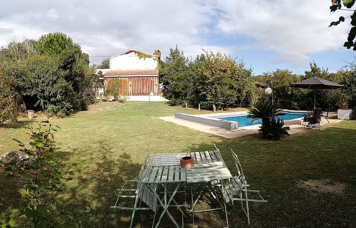 Casa Con Piscina Y Jardín Enorme Junto Al Montseny - Breda, Spain