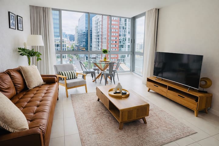 Vibrant James St 2br Apt Pool Parking - Newstead