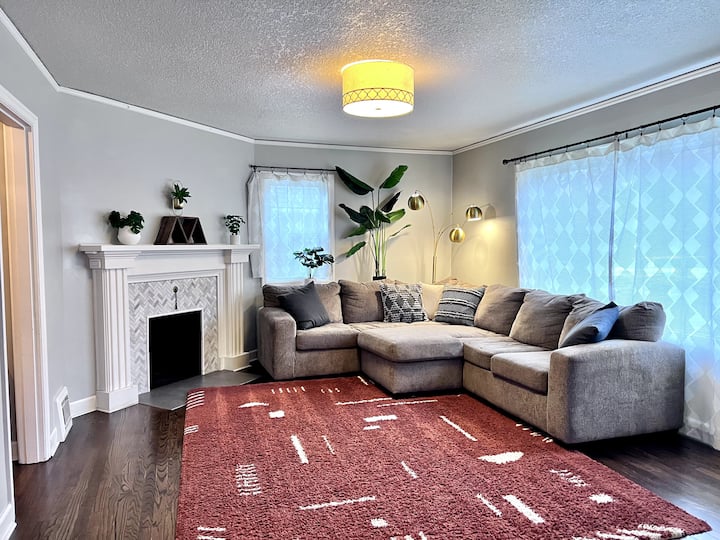Charming 5br Bungalow Near Vancouver Waterfront! - Vancouver, WA