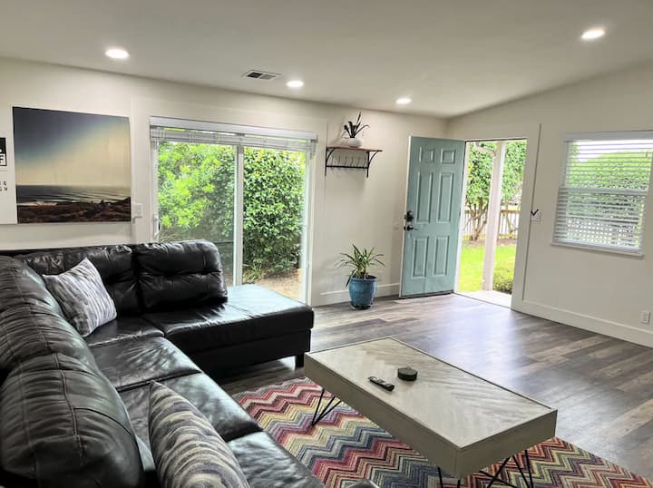 The Bluff House I~close To Town (30 Day Minimum) - McKinleyville, CA