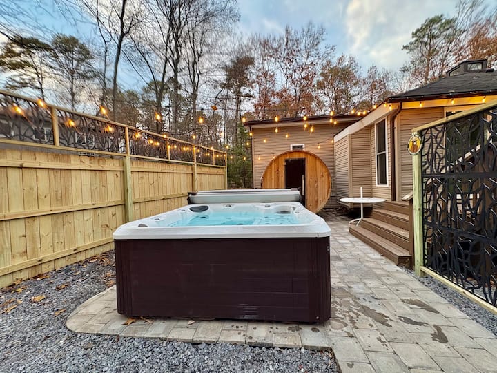 House Woods Resort-hot Tub, Sauna, Game Room! - West Virginia