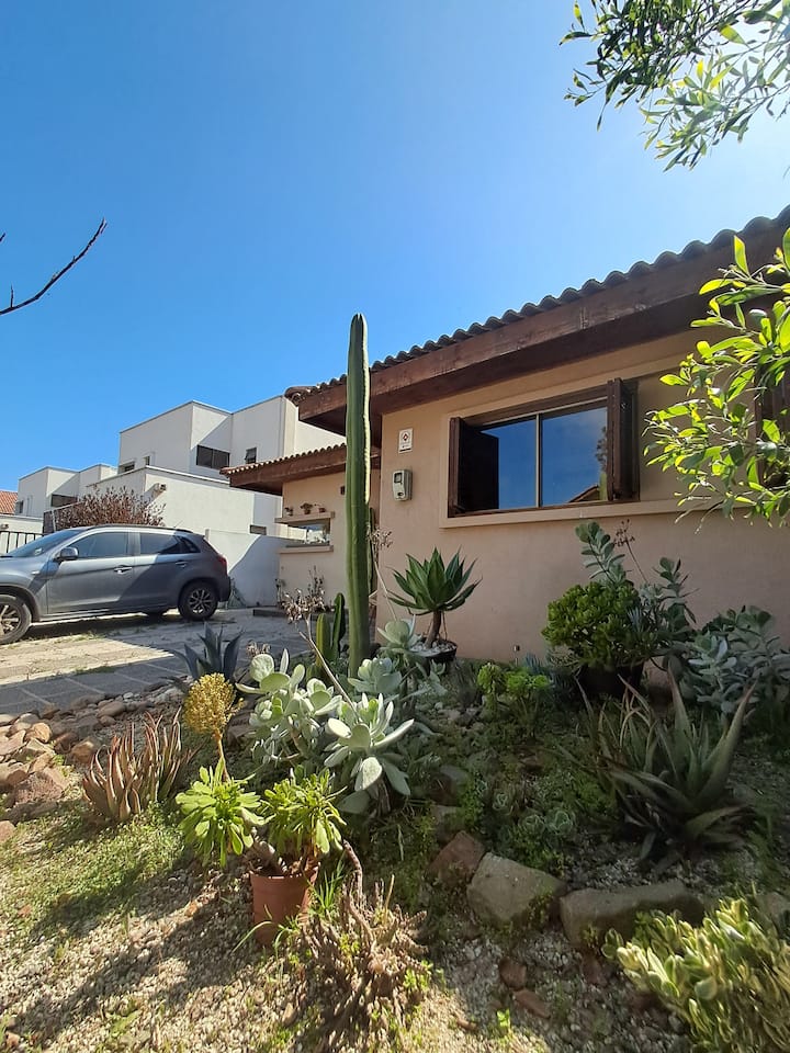 Casa Luminosa, Amplia Y A Minutos De La Playa - La Serena