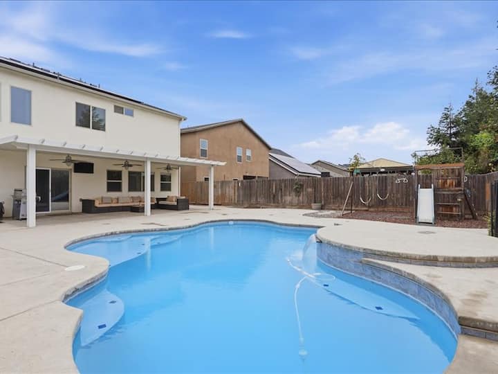 Casa Cortez A Getaway - Visalia, CA