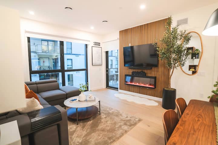 Revy Retreat In Mackenzie Village - Revelstoke