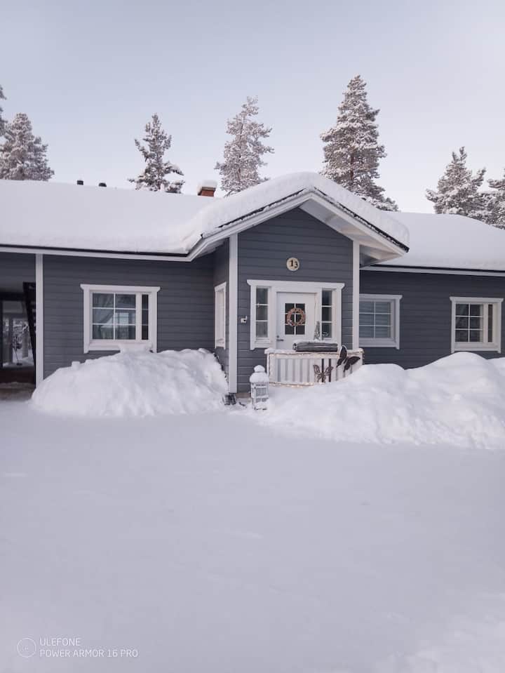 Tunnelmallinen Honkapirtti Ylläs, ÄKäslompolo - Äkäslompolo