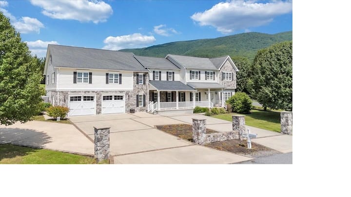 Family Mountain Retreat - Covington, VA