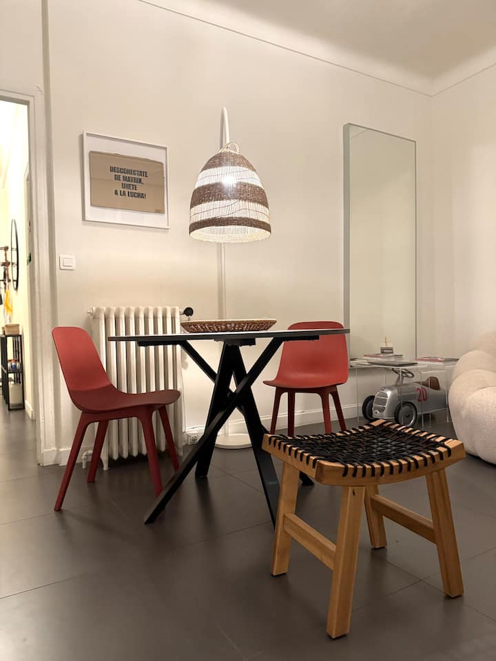 Design Flat Steps From Casino And Golden Square - Monaco