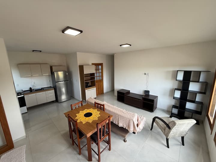 Casa De Esquina Na Rua Sta Fe Esquina Com Ant. Fer - Tramandaí