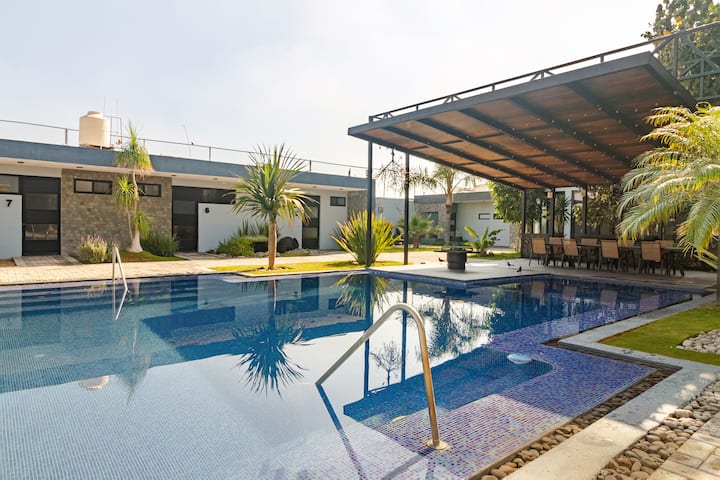 Hermosa Terraza Con 7 Habitaciones Dobles/28person - Tlaquepaque