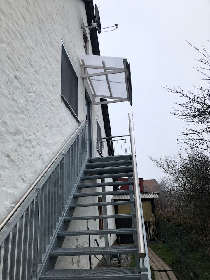 Modernes Zimmer (Nr. 1) Mit Eigenem Bad U. Pantry - Nuremberg