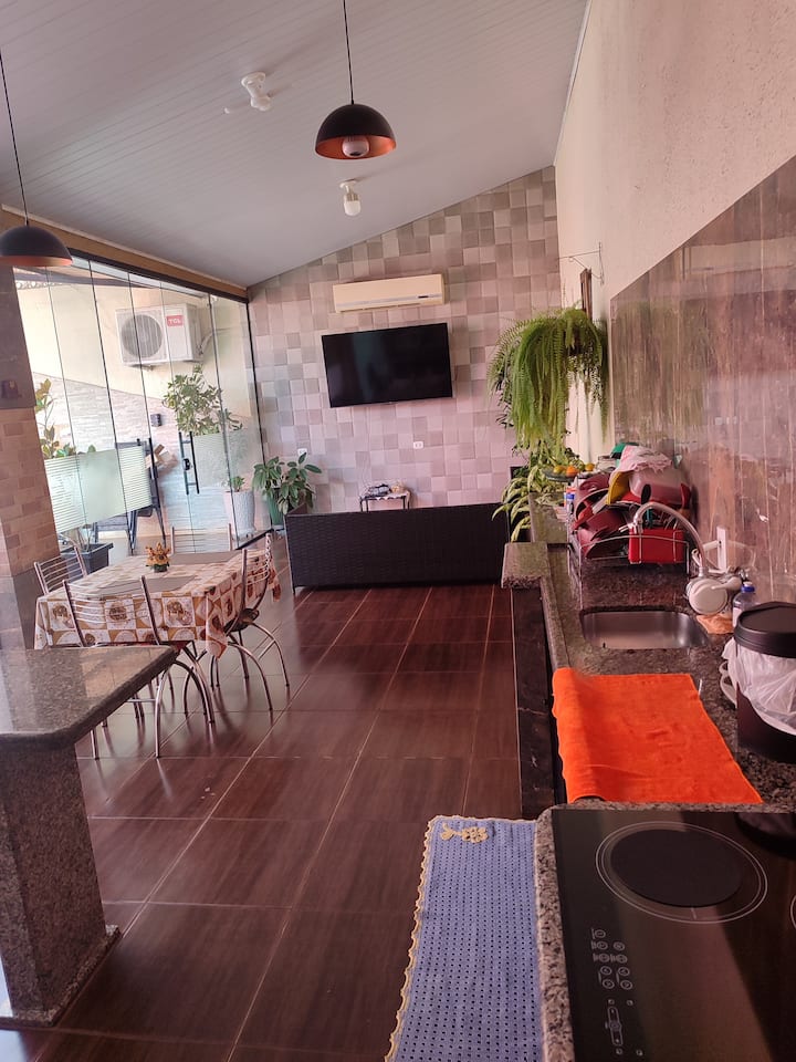 Casa Ampla Para Até 10 Pessoas. - Foz do Iguaçu