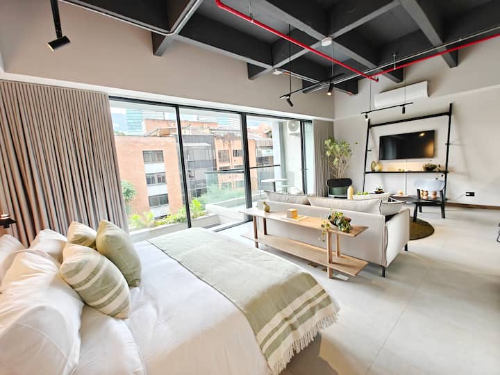 Luxury Flat | Open Look | High Ceilings | Balcony - Medellín