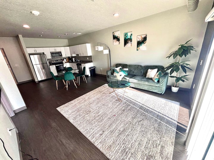 Evergreen Nook - Des Moines, IA