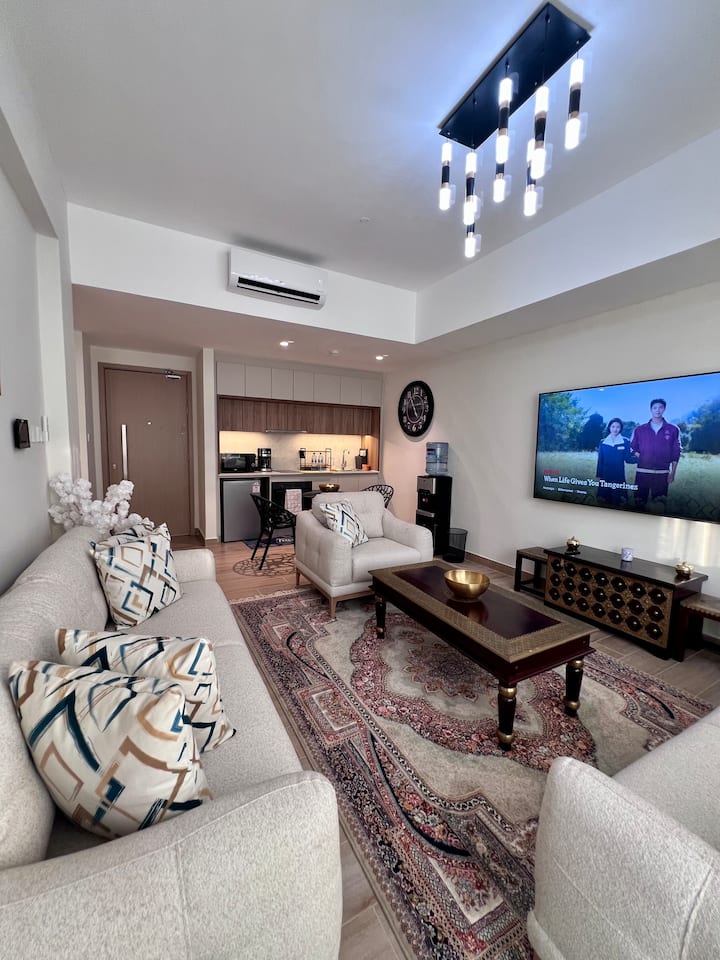 Luxurious 1br With Rooftop Pool Gym & Beach Access - Mombasa