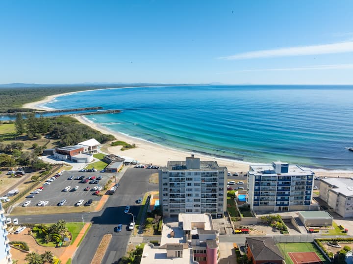 Ebbtide 25 - Beachfront, Pool & Fantastic Views! - Tuncurry