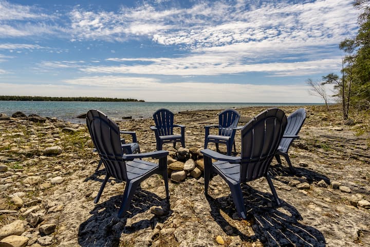 Waterfront Escape - Sauna & Kayaks Included - Tobermory