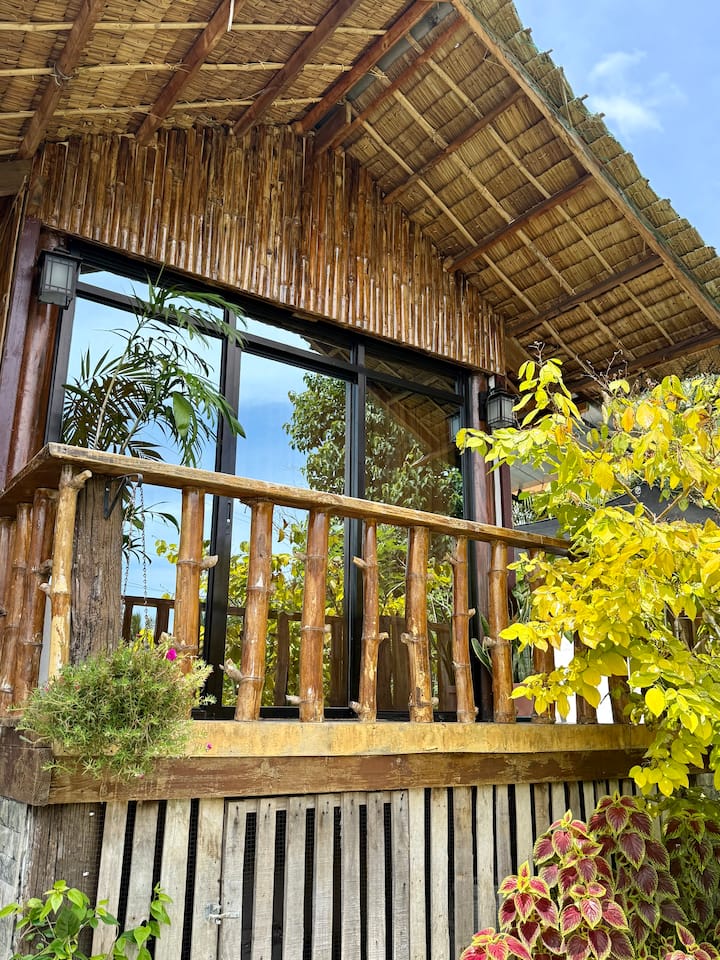 Thani’s Garden Cafe (Cabin 1) - Biliran