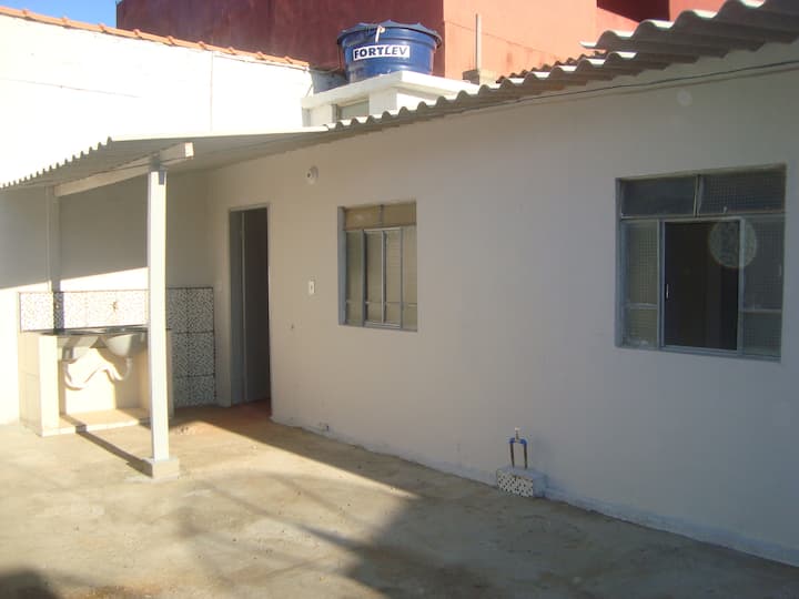 Casa De Fundo Itajubá - Itajubá