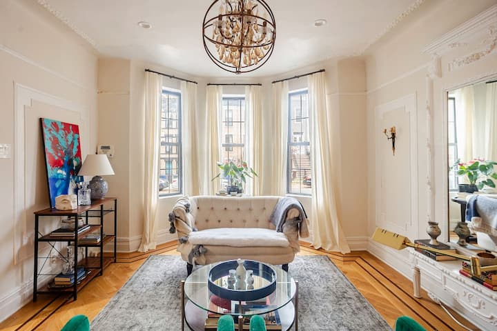 3 Floor Brownstone-king Suites-office-housekeeping - Brooklyn, NY