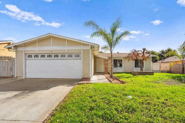 Sweet 4b2b|near Ucr|fiber Wifi|king Bed - Castle Park, Riverside