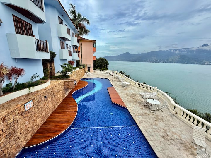 Apto Com Vista Pro Mar Em Condomínio Fechado - Ilhabela